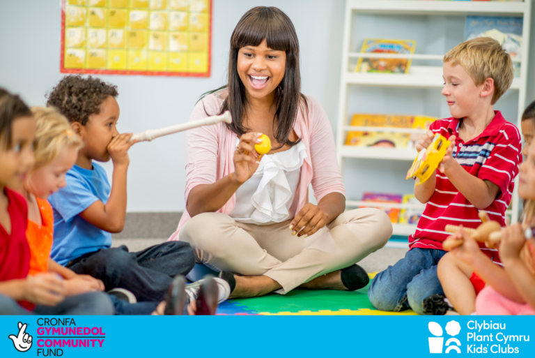 Projects - Clybiau Plant Cymru (EN)